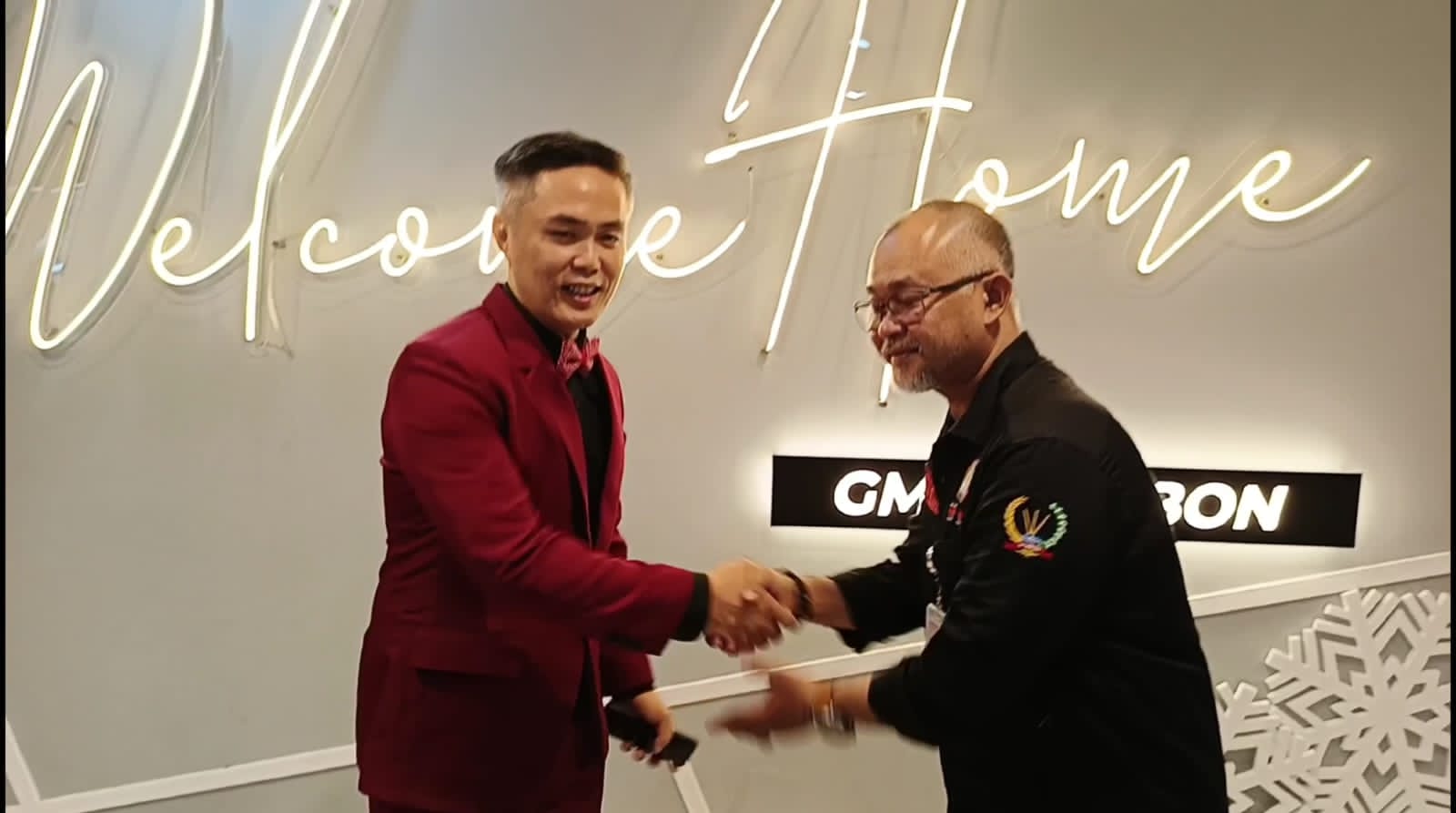 THE SAVIOR Tema Ibadah Pada Perayaan Natal 2023 Di Gereja Mawar Sharon ...